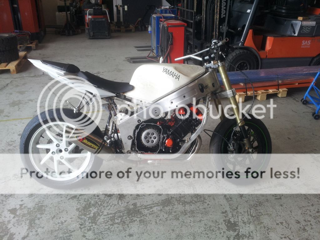 Espen's FZR 1000 '87 | Custom Fighters - Custom Streetfighter ...